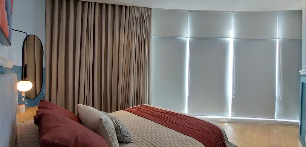 Secretos para Combinar Persianas y Cortinas con Éxito